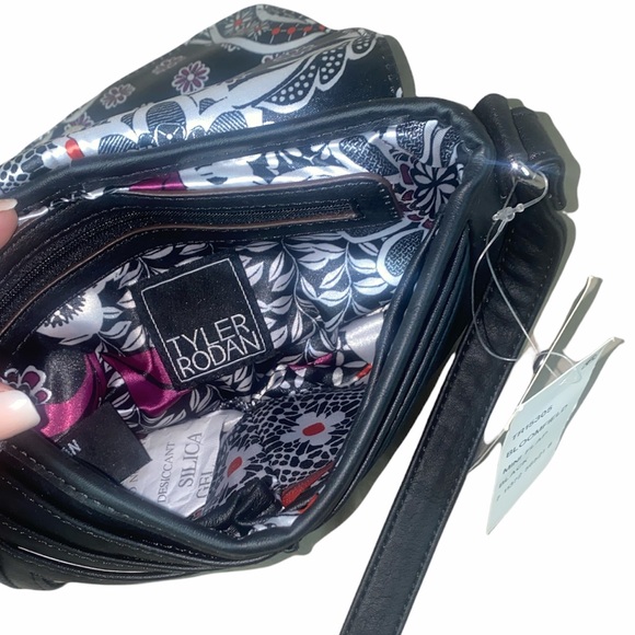 Tyler Rodan | Bags | Tyler Rodan Bloomfield Mini Flap Black Crossbody ...